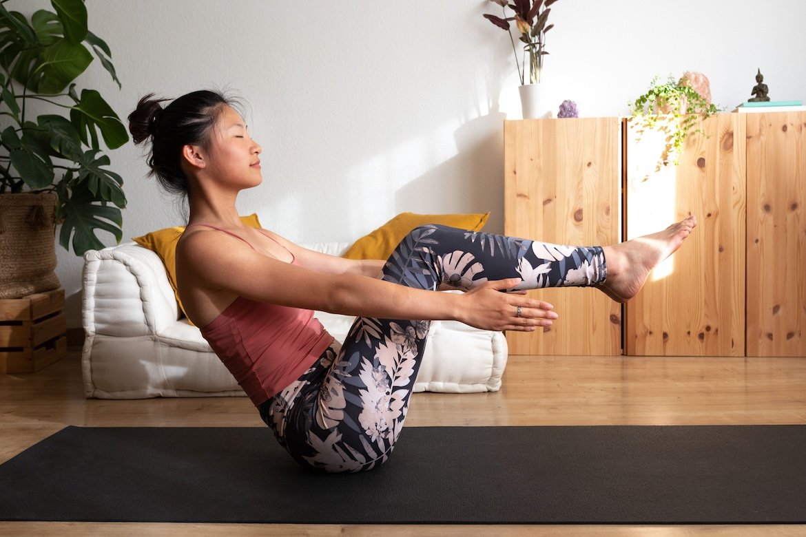 Boat Pose Can Fire Up Your Core Muscles - How2Fit