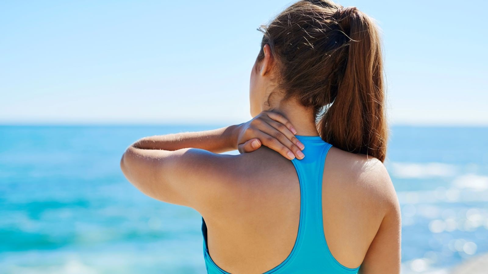 9 easy and effective exercises to fix a neck hump - How2Fit